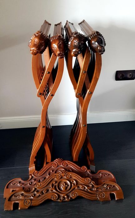 Scaune vechi ,,Savonarola" din lemn masiv Unirea • OLX.ro