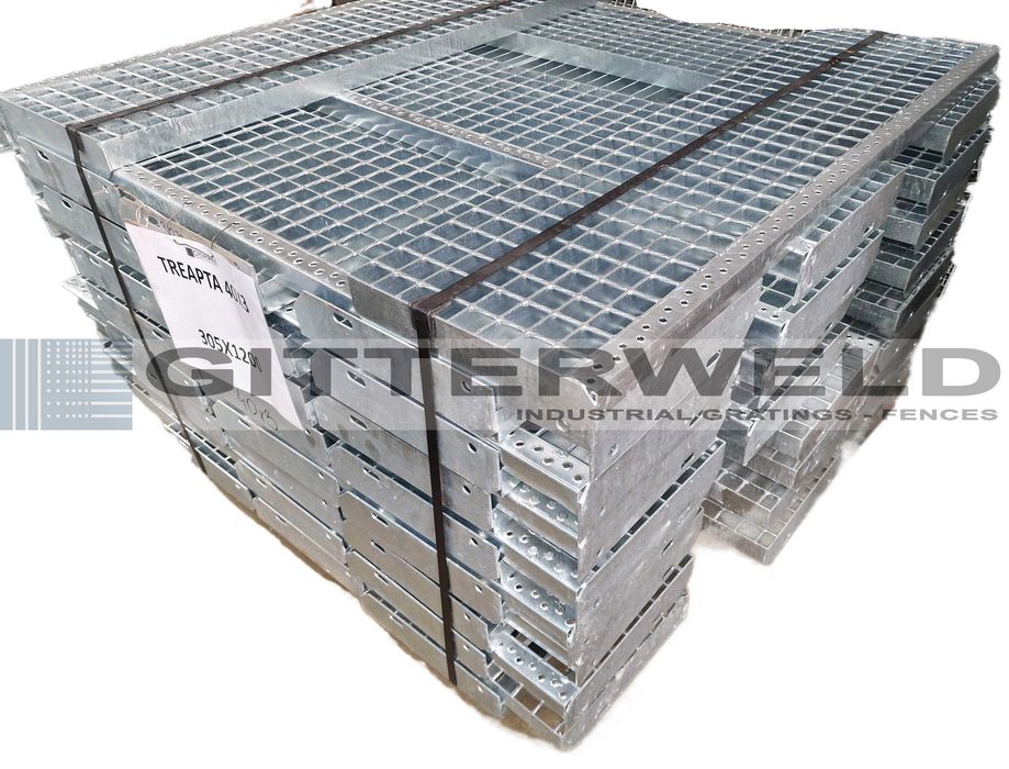 Trepte metalice zincate / Scari metalice / 1200x305 / 40x3 Bucuresti ...