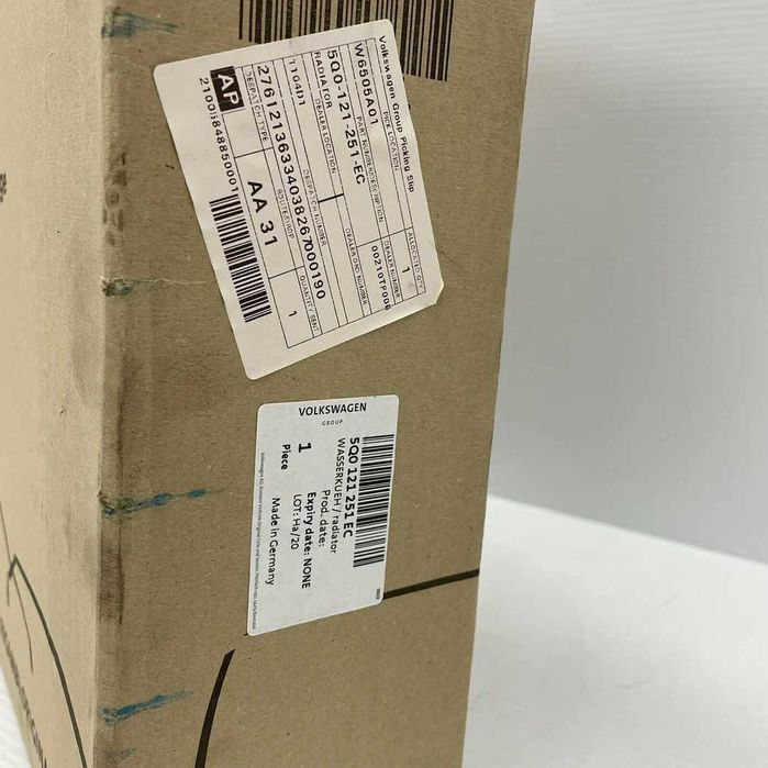 Оригинален радиатор Audi , Vw , Skoda , Seat 5Q0121251EC гр. София 7-ми ...