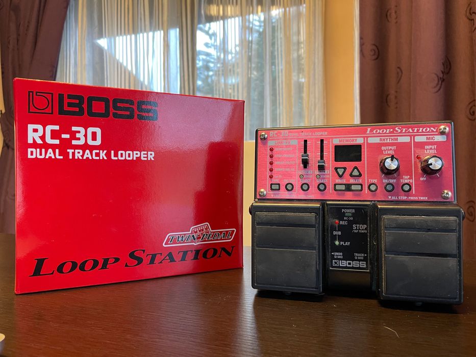 BOSS RC-30 Dual Track Looper Oradea • OLX.ro