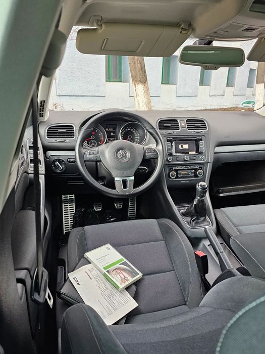 Volkswagen Golf VW Golf 6 1.4TSI Navigatie Parkassist ÎncălzireScaune Bluethoot Pilot Bucuresti ...