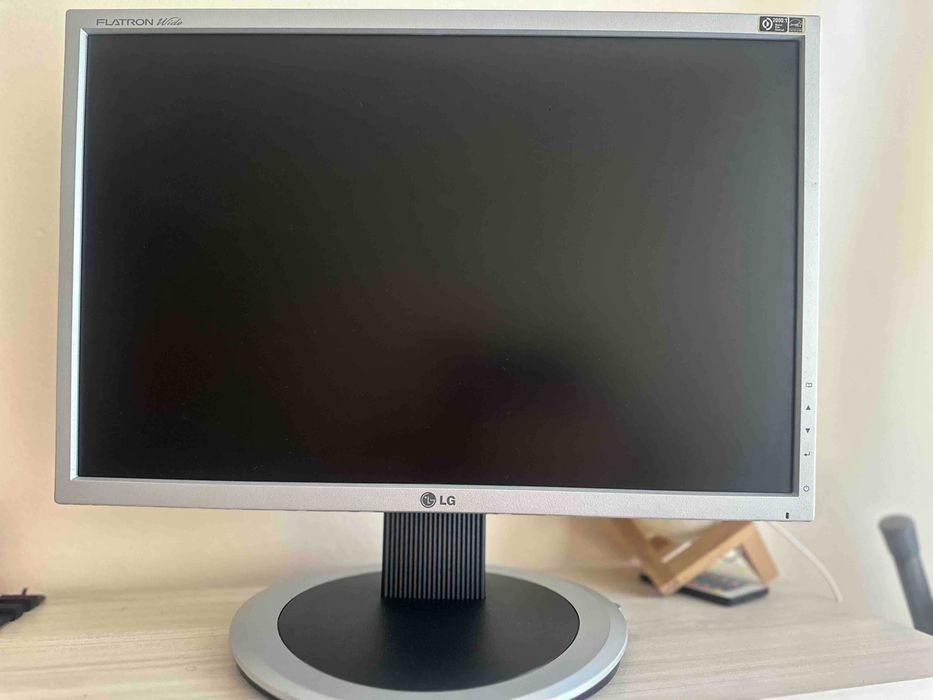 Монитор LG Flatron Wide гр. Варна Трошево • OLX.bg