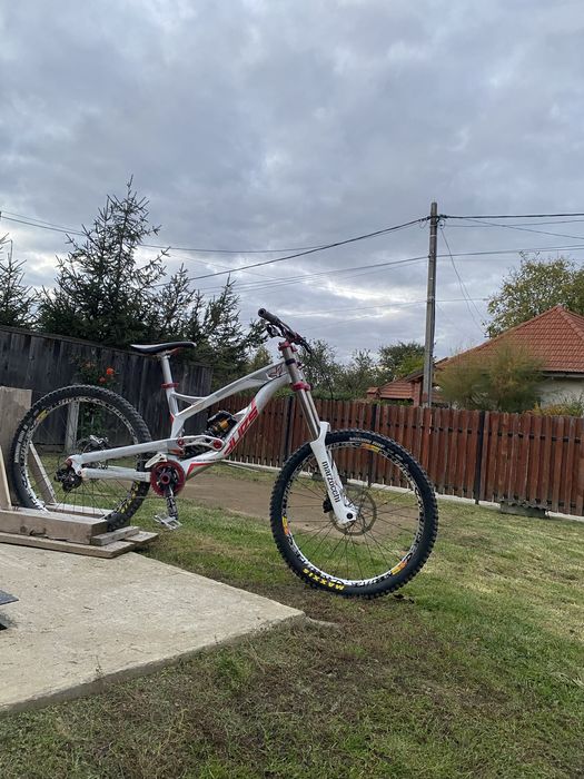 YT tues world cup edition Pachia • OLX.ro