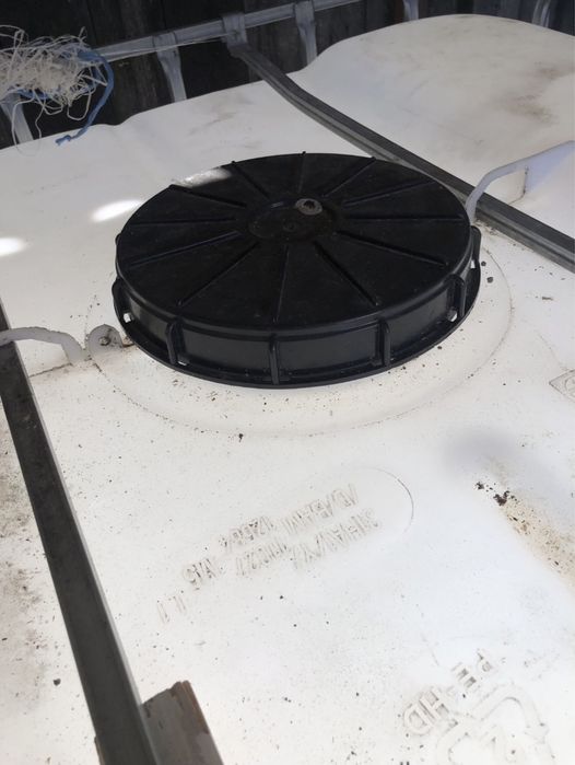 Bazine Plastic cu Grilaj 1000L - Arges (Pitesti) Pitesti • OLX.ro