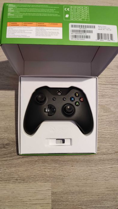 Controller Xbox One original Microsoft model 1708 nefolosit impecabil ...