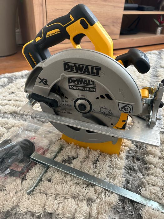DeWalt XR DCS570 безчетков циркулярен трион гр. София Младост 1 • OLX.bg