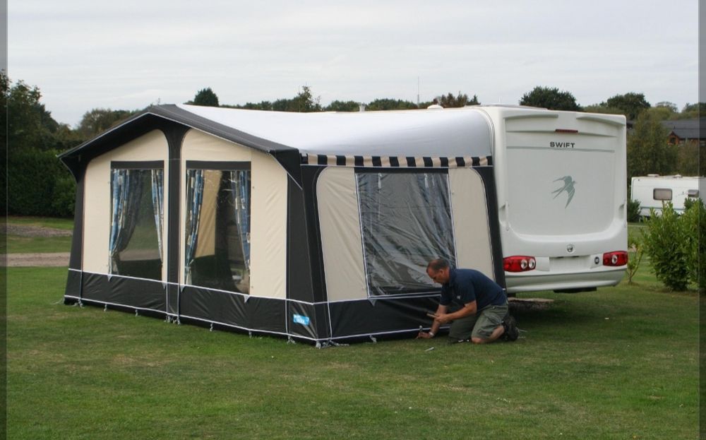 Cort rulota,autorulota,campervan Ploiesti • OLX.ro