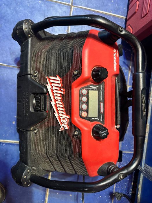 Radio MILWAUKEE impecabil Timisoara • OLX.ro