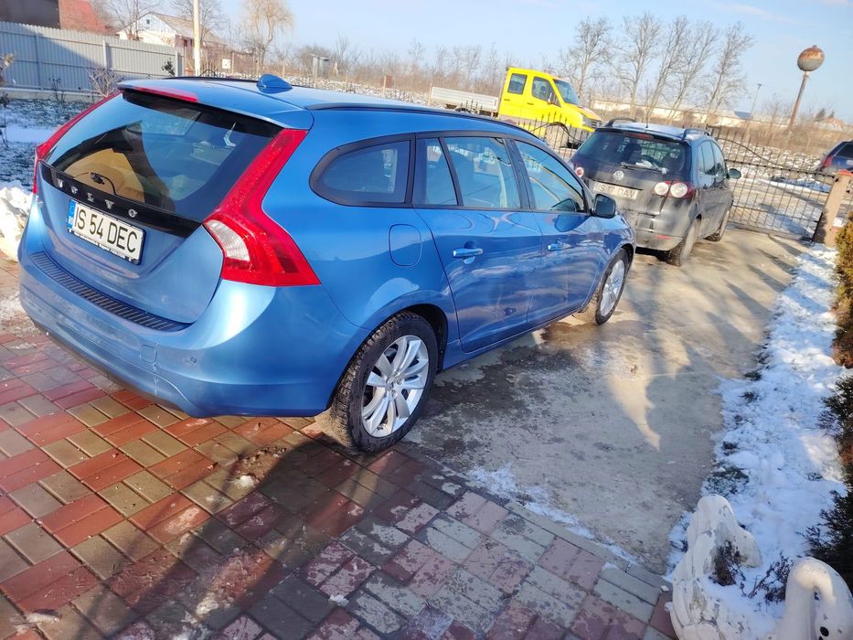 Volvo v60 an 2014 Iasi • OLX.ro