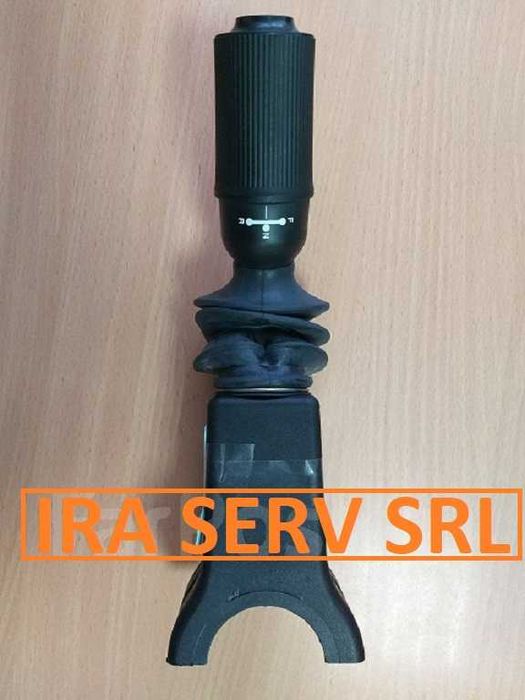 Maneta inversor buldoexcavator Komatsu WB 93R5 cod : 42N-06-11310 Bucuresti Sectorul 1 • OLX.ro