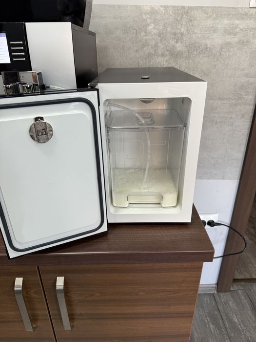 Espressor expresor aparat de cafea tonomat JURA GIGA X3C Profesional ...