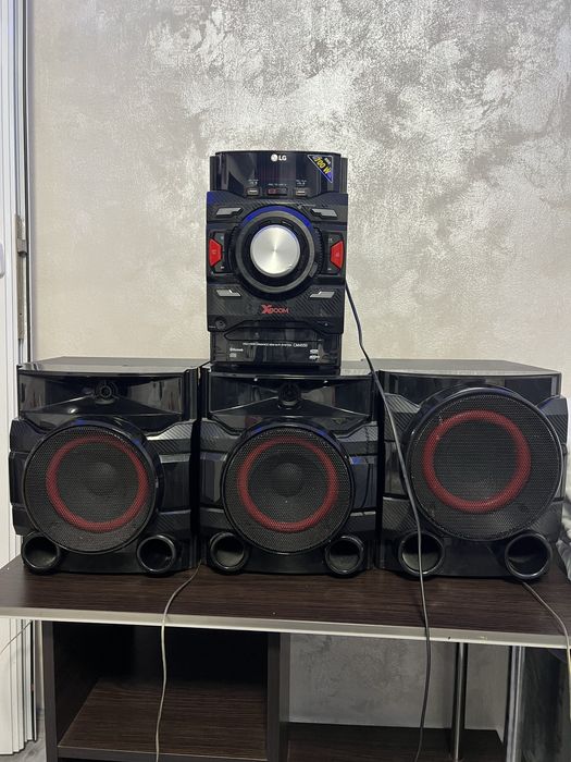 Vand sinstem audio LG CD Player tuner FM USB Combina 220W Alexandru cel ...