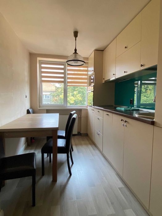 Vand 4 scaune de bucatarie cu masa bonus Oradea • OLX.ro