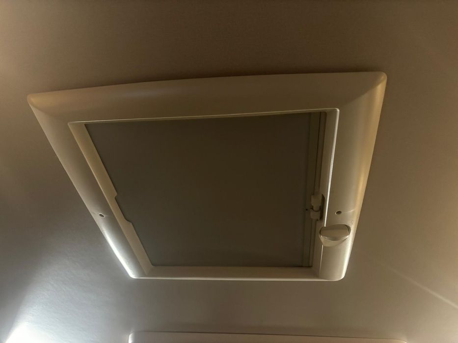 Trapa 40x40 pentru acoperis rulota/ autorulota THULE cu ventilator ...