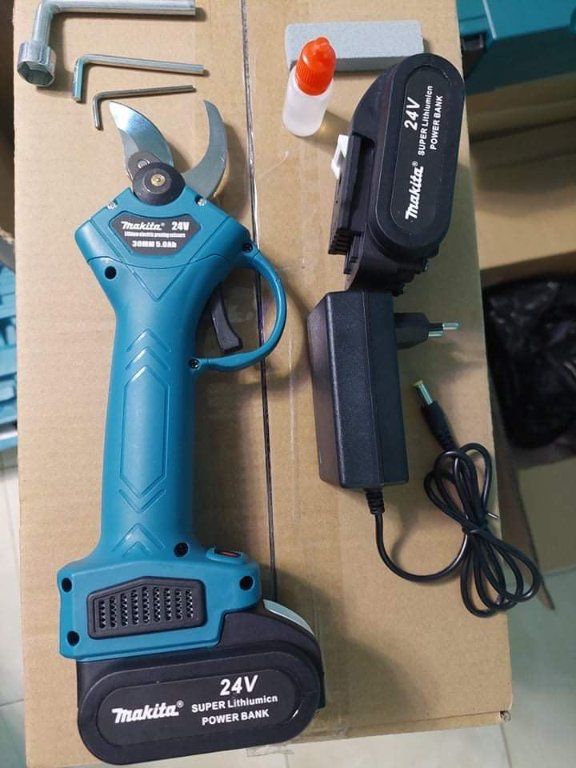 Акумулаторна Лозарска Ножица Макита 18,24V гр. София Овча купел 1 • OLX.bg