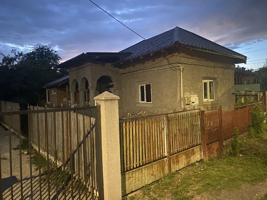 Casa Baicoi, Teren 1900 mp Baicoi • OLX.ro