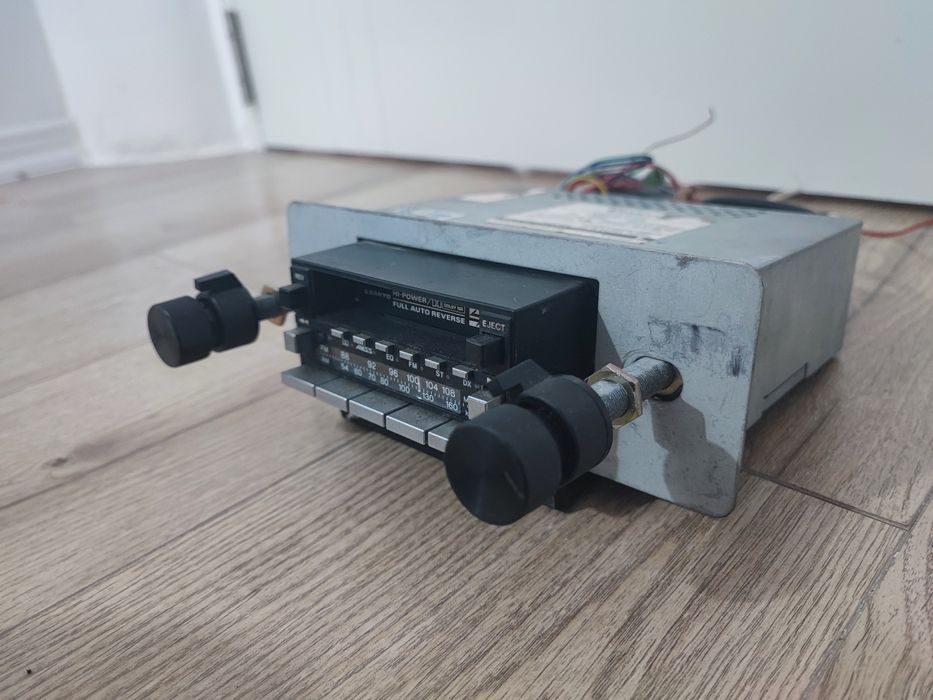 Radio casetofon auto Sanyo FT C70 vintage clasic 1990 Ramnicu Valcea ...