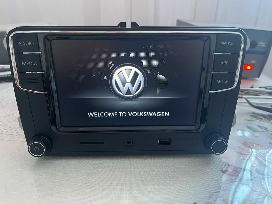 Multimedia RCD 330 Plus-Dynaudio-187E-Apple CarPlay-Android auto-Waze ...