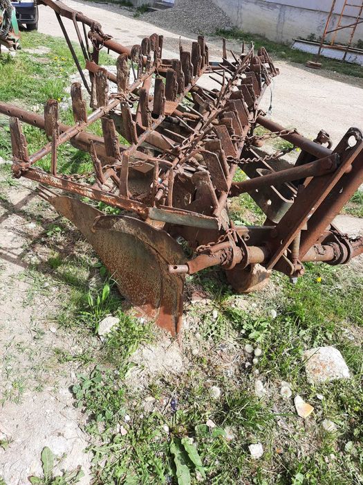 Plug cu 3 brazde și grapă 800 euro negociabil Caransebes • OLX.ro