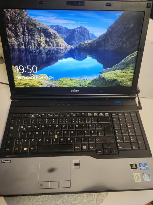 Лаптоп Fujitsu Celsius гр. Своге • OLX.bg