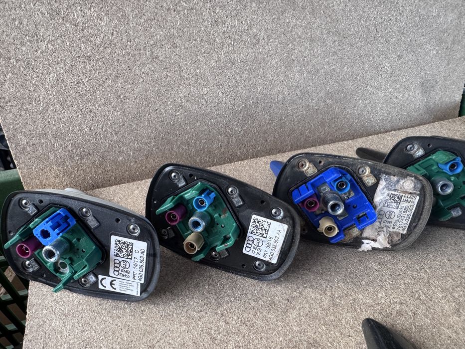 Antenta gps radio audi a7 a6 q5 4g0035503 AD, AA,F,E,P,B 8R0035503 A F Radauti • OLX.ro