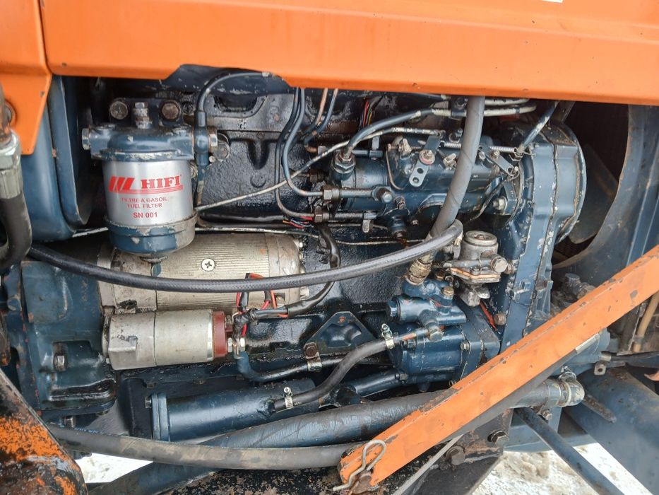 Tractor fiat 550 cu incarcator frontal Maierus • OLX.ro