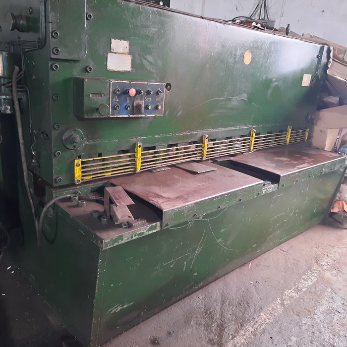 Foarfeca ghilotina Iernuteni • OLX.ro