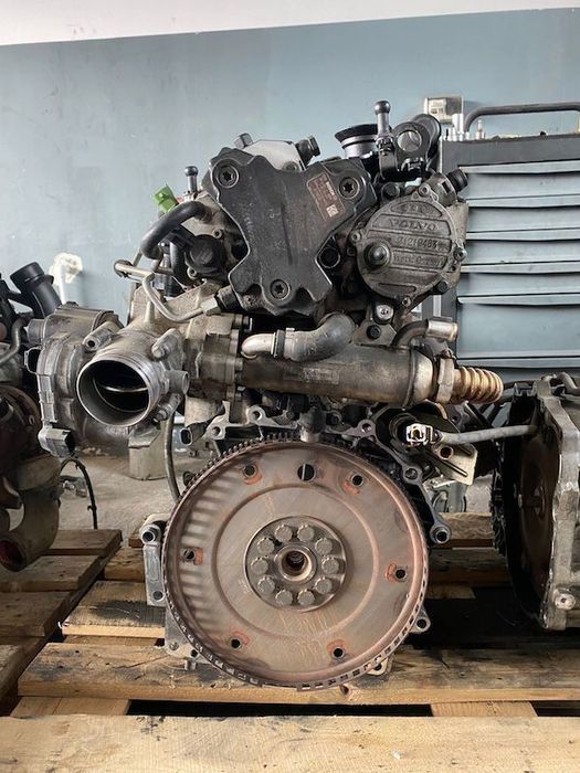 Motor 180,000km Volvo S60 V60 XC90 XC60 D5244T4 Baia • OLX.ro