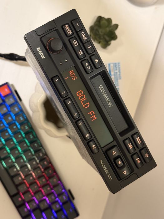 Radio casetofon BMW BUSINESS RDS BT/AUX pentru E36 E34 E32 E30 E24 E31 Bucuresti Sectorul 6 • OLX.ro