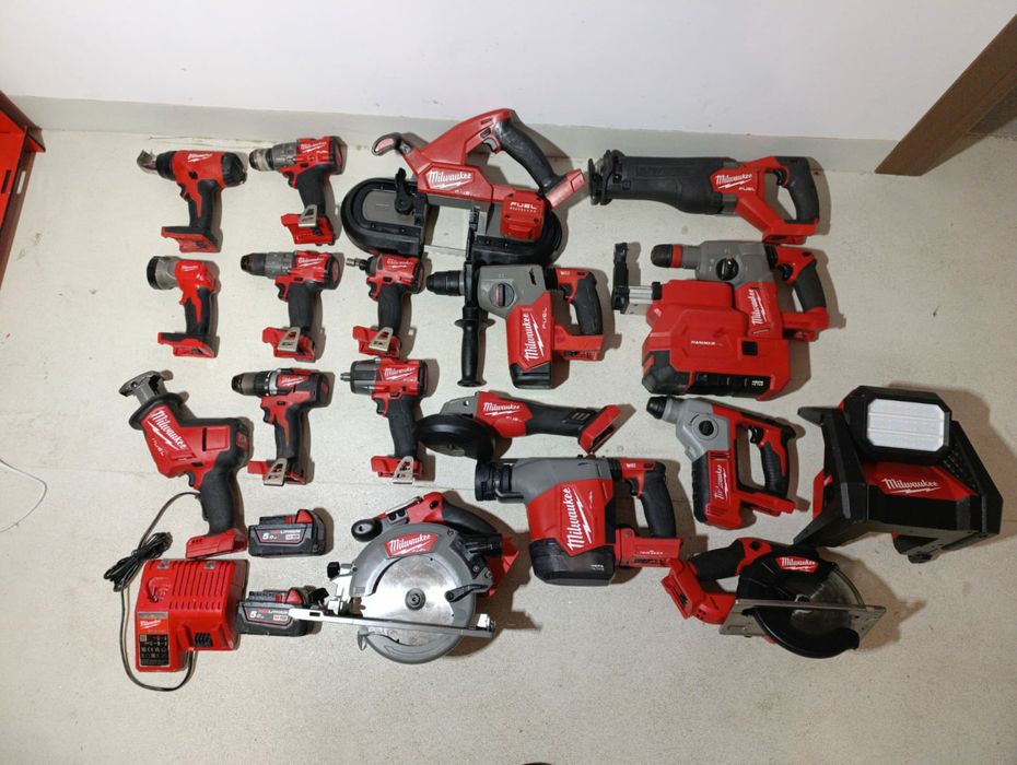 Scule milwaukee nu hilti rotopercutor filetanta circular flex ferăstr Roman • OLX.ro