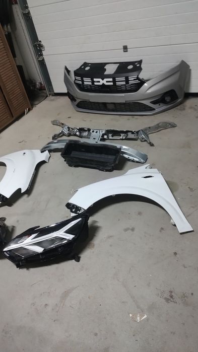 Bara fata, faruri , aripi, trager, ochelari faruri , volet Logan 3 ...