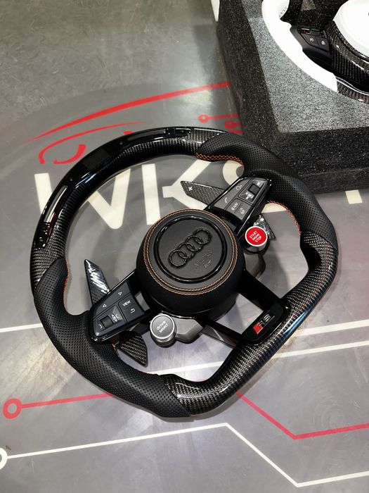 Volan Audi Carbon LED R8 - A6 - A7 -A8 - TT ETC Brasov • OLX.ro