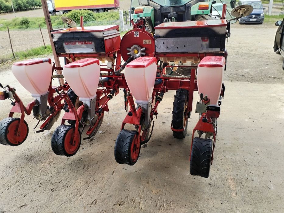 Semanatoare gaspardo 4 randuri Tihau • OLX.ro