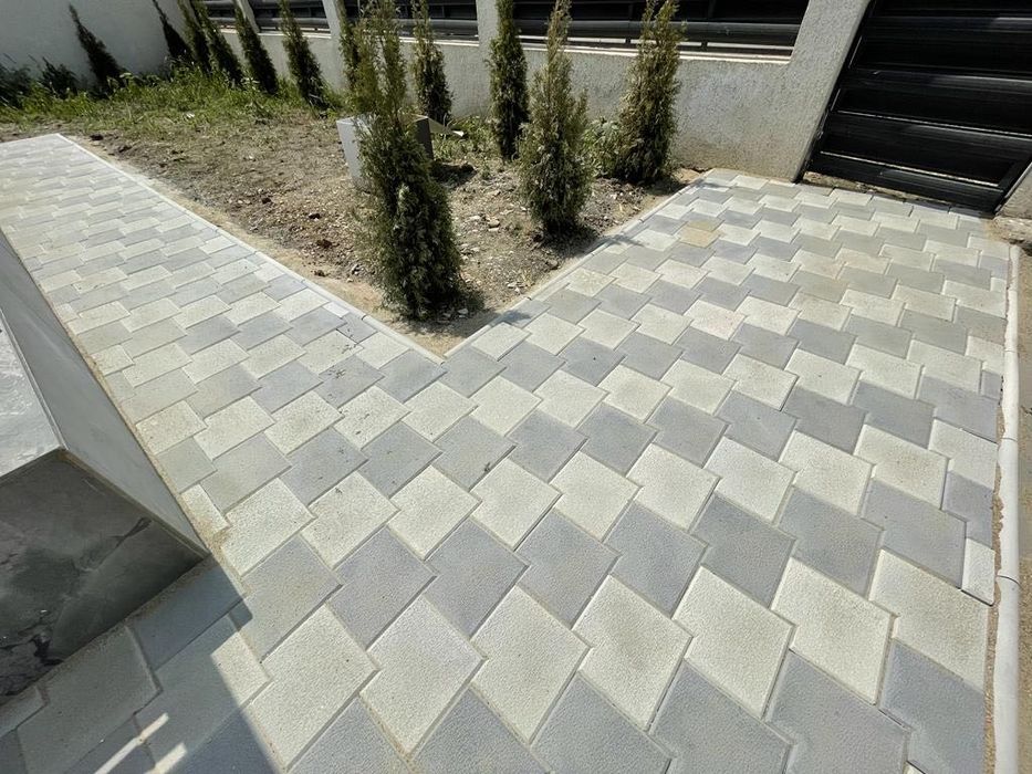 Pavele, pavaje pentru Gradina. Montaj transport pentru pavaje Postavari ...