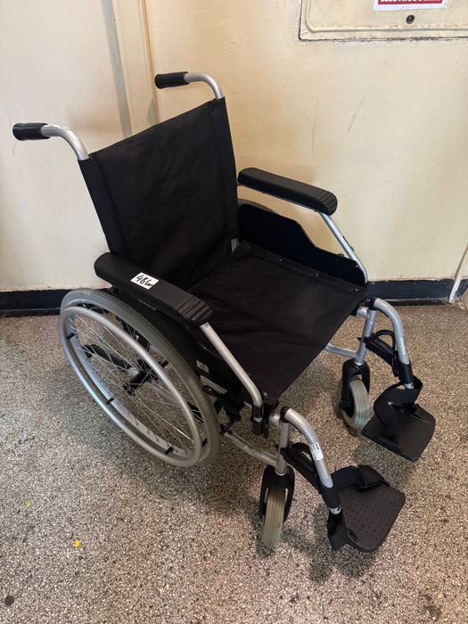 Scaun carut rulant medical batrani dizabilitati (ca nou) Ploiesti • OLX.ro