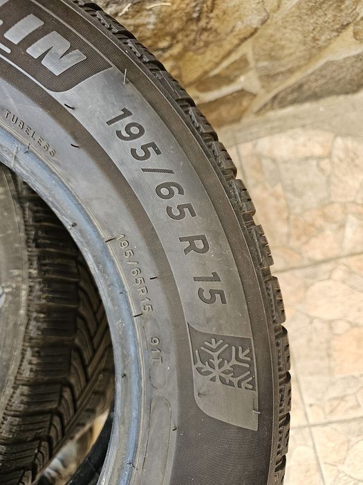 Schone Michelin 195 65 R15 Winterreifen Ebenbild