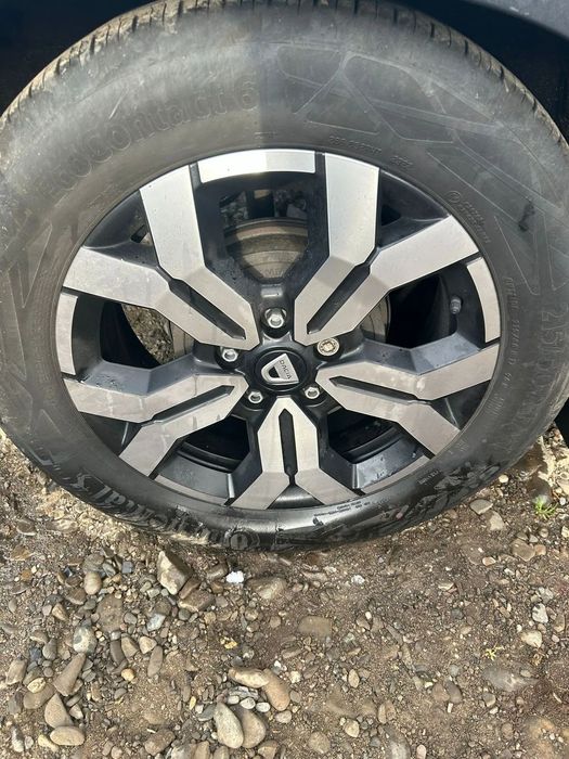 Jante originale de Dacia Duster an 2022 cu anvelope de vara pe 17 Sasca ...