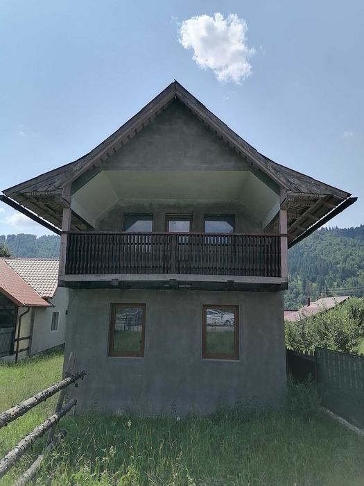 Casa cu teren de vânzare jud. Suceava Frumosu • OLX.ro