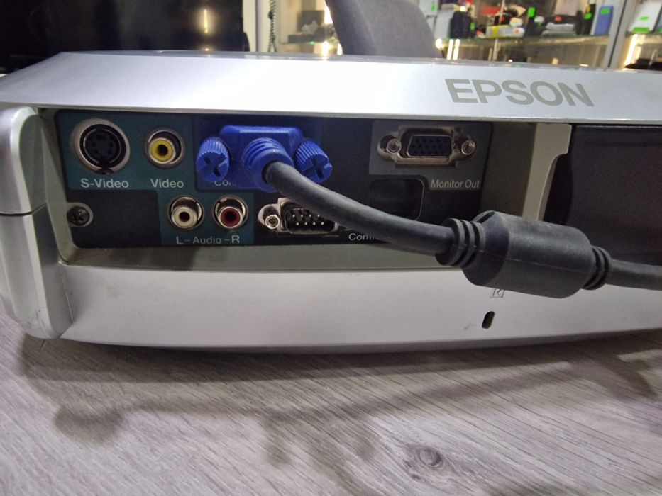 Epson EMP-S1H Проектор гр. Варна Конфуто • OLX.bg