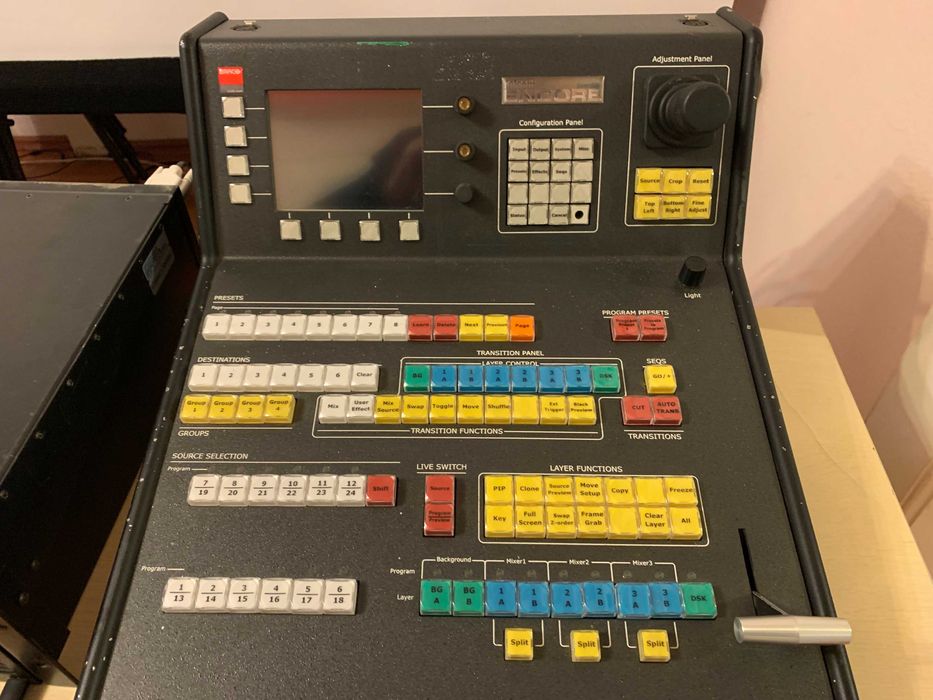 Barco Folsom Encore Controller SC - mixer video switcher Timisoara • OLX.ro