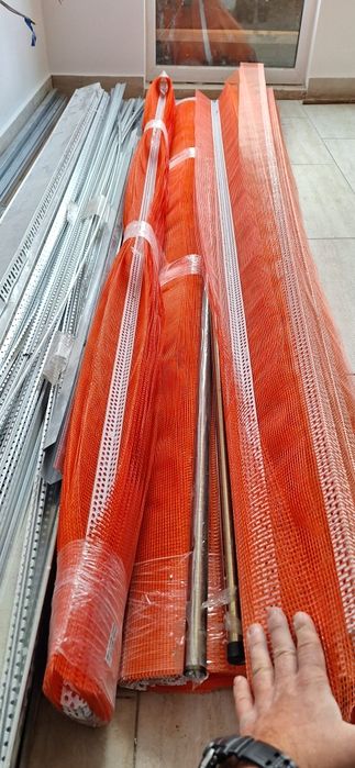 Profil PVC cu plasa fatada 10*10 2,5 ML 50 bucati Tamasi • OLX.ro