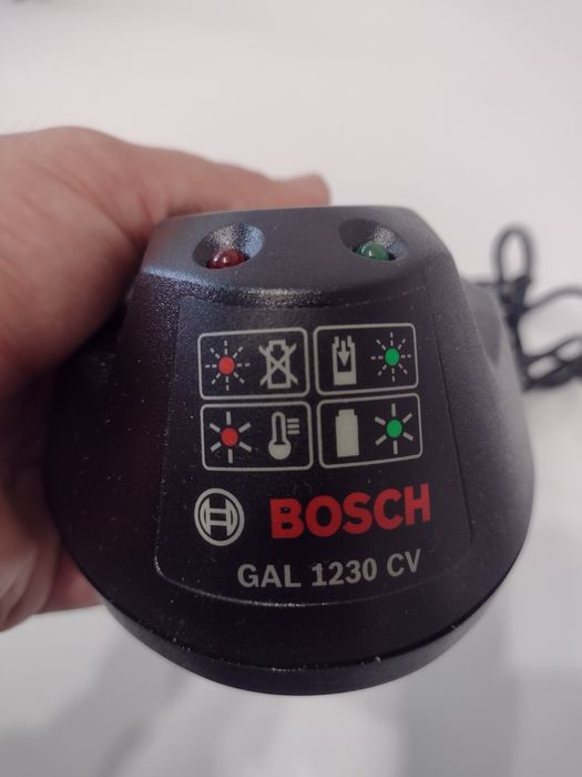Продавам зарядно Bosch Professional GAL 1230 CV гр. Варна ВИНС • OLX.bg
