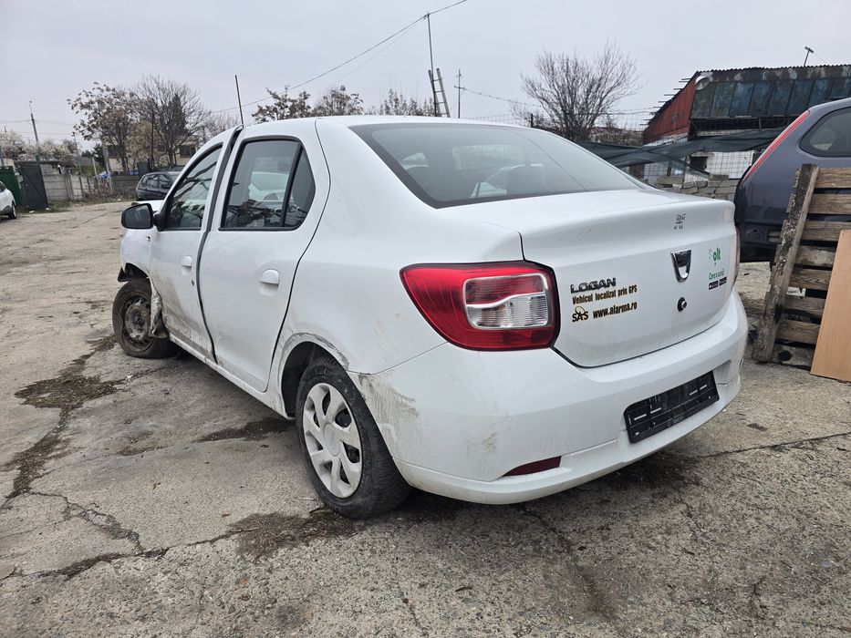 Vând Dacia Logan,motor 1.2 benz+GPL, fab.2015,euro5. • Avariat • Lovit Ploiesti • OLX.ro