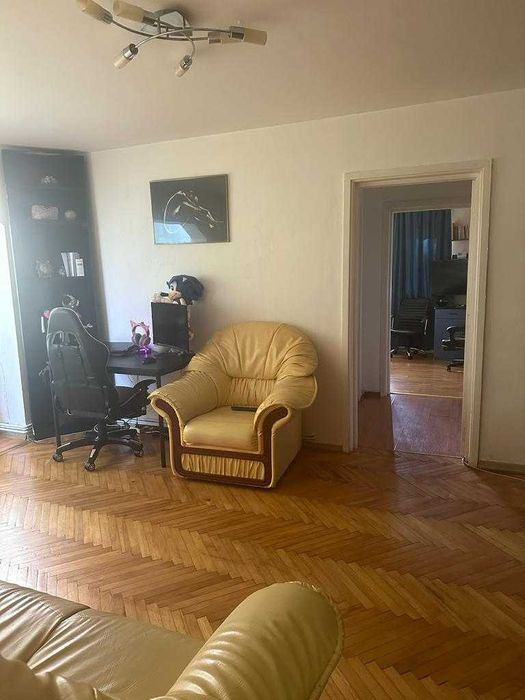 De vanzare apartament 2 camere Brasov, strada Neptun Drumul Carului ...