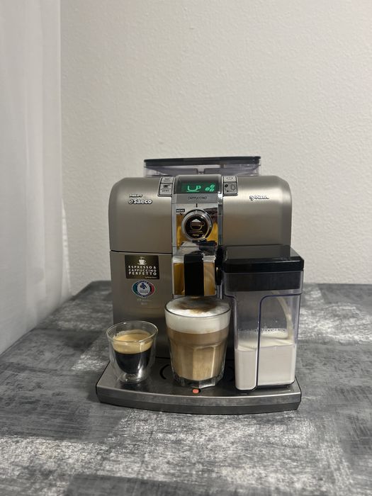 Expresor/aparat de cafea Saeco Syntia Cappuccino Arad • OLX.ro