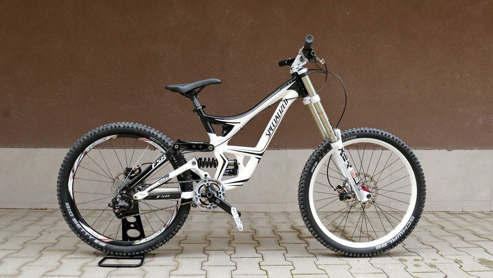Specialized Demo 8 I, 26 М, RockShox Boxxer, 200 мм. ход, 1х9 Sram X7 ...