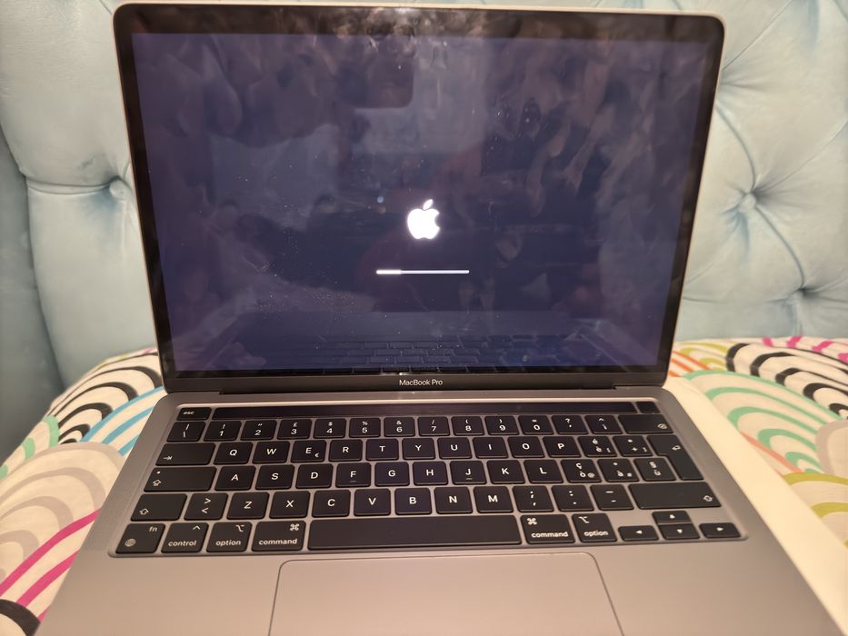 Macbook Pro M1 2020 touch bar Craiova • OLX.ro