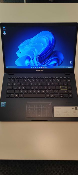 Лаптоп ASUS E410M - като нов гр. Добрич Център • OLX.bg