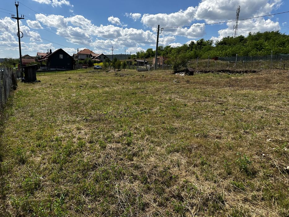 Teren intravilan Santana de Mures , str Ciresului 1200 mp, utilitati ...