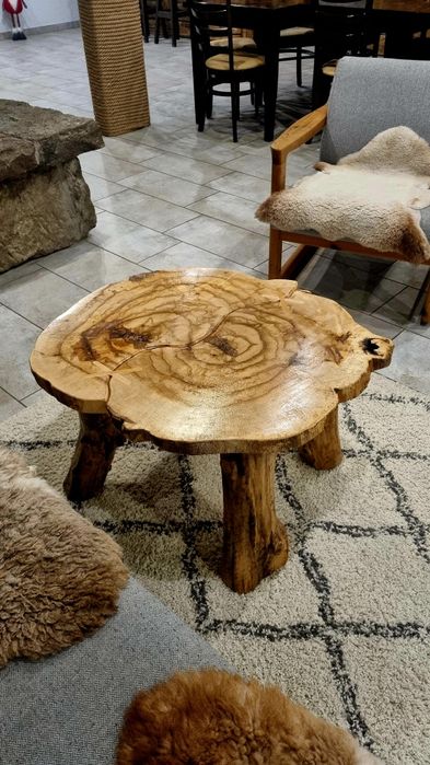 Masa cafea lemn masiv ,rustica ,unicat Brasov • OLX.ro